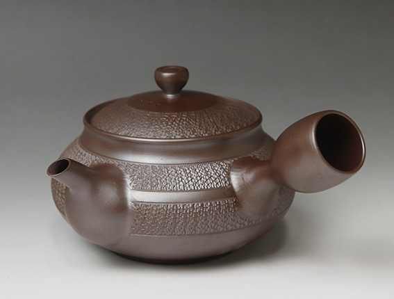 Banko pottery shidei teapots by Tachi Masaki