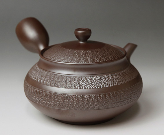 Banko pottery shidei teapots by Tachi Masaki