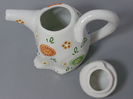 Kutani maneki neko teapot
