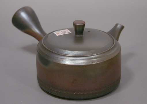 Japanese Tokoname teapot by Gyokko