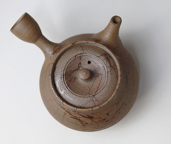 Japanese pottery - Tokoname teapot by Kohokujo